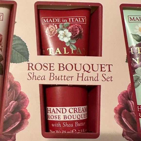 M Made In Italy | Bath & Body | Set Of 3 Made In Italy Rose Bouquet ...